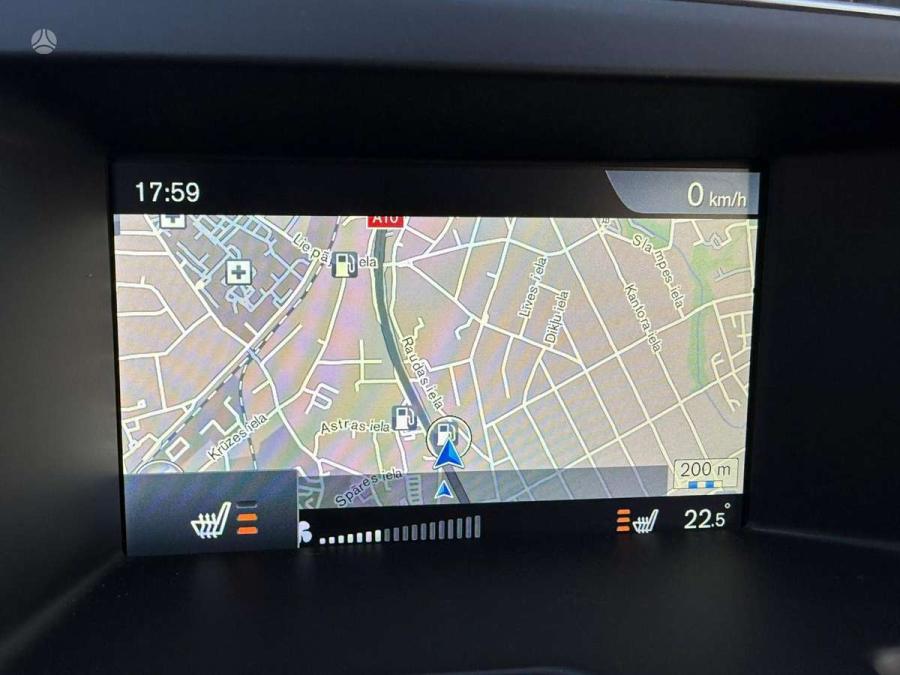 Pelēks Volvo XC60 2014 Rīga, ar dzinēja tilpumu 1.97 L un nobraukumu 253 tūkst. km par 13333 €, foto 28 vietnē AUTOMOTO.COM.LV