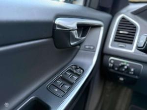 Pelēks Volvo XC60 2014 Rīga, ar dzinēja tilpumu 1.97 L un nobraukumu 253 tūkst. km par 13333 €, foto 31 vietnē AUTOMOTO.COM.LV