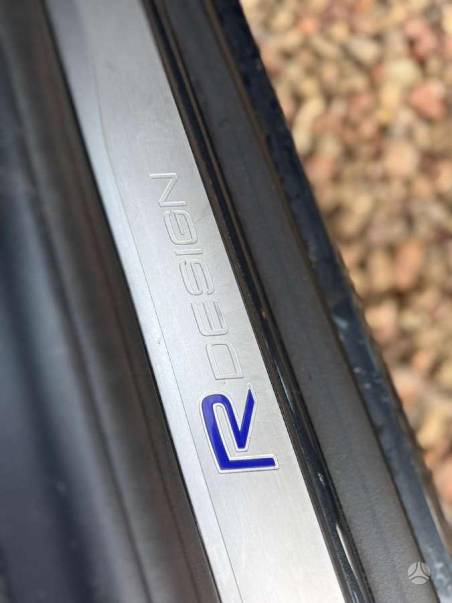 Pelēks Volvo XC60 2014 Rīga, ar dzinēja tilpumu 1.97 L un nobraukumu 253 tūkst. km par 13333 €, foto 35 vietnē AUTOMOTO.COM.LV