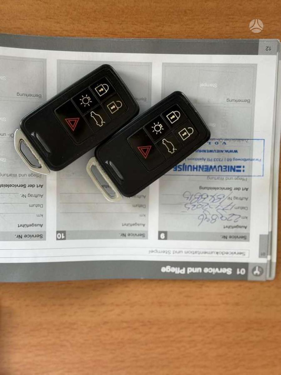 Pelēks Volvo XC60 2014 Rīga, ar dzinēja tilpumu 1.97 L un nobraukumu 253 tūkst. km par 13333 €, foto 39 vietnē AUTOMOTO.COM.LV