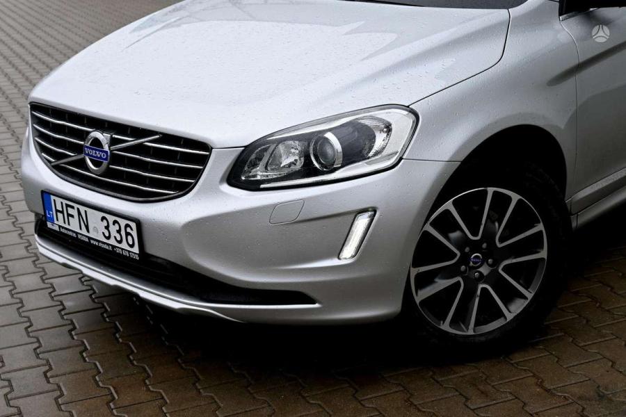 Grey Volvo XC60 2014 in Kretinga, with an engine capacity of 1.98 L and mileage of 165 thousand km for 10499 €, photo 5 on AUTOMOTO.COM.LV