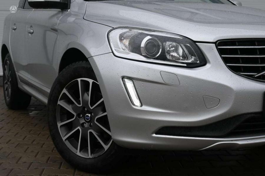 Grey Volvo XC60 2014 in Kretinga, with an engine capacity of 1.98 L and mileage of 165 thousand km for 10499 €, photo 7 on AUTOMOTO.COM.LV