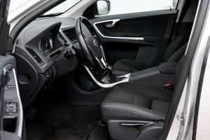 Grey Volvo XC60 2014 in Kretinga, with an engine capacity of 1.98 L and mileage of 165 thousand km for 10499 €, photo 15 on AUTOMOTO.COM.LV