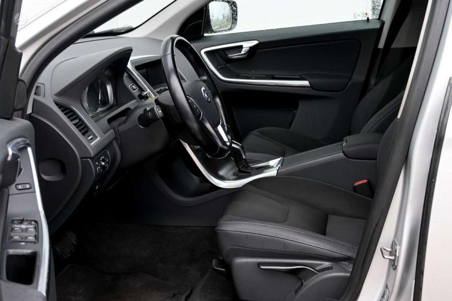 Grey Volvo XC60 2014 in Kretinga, with an engine capacity of 1.98 L and mileage of 165 thousand km for 10499 €, photo 15 on AUTOMOTO.COM.LV