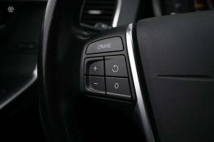 Grey Volvo XC60 2014 in Kretinga, with an engine capacity of 1.98 L and mileage of 165 thousand km for 10499 €, photo 29 on AUTOMOTO.COM.LV