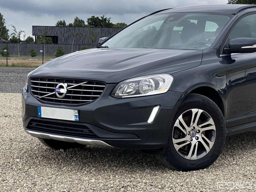 Grey Volvo XC60 2014 in Taurage, with an engine capacity of 2.00 L and mileage of 283 thousand km for 8300 €, photo 3 on AUTOMOTO.COM.LV