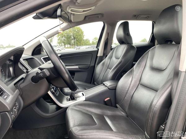 Pelēks Volvo XC60 2014 Tauragė, ar dzinēja tilpumu 2.00 L un nobraukumu 283 tūkst. km par 8300 €, foto 10 vietnē AUTOMOTO.COM.LV