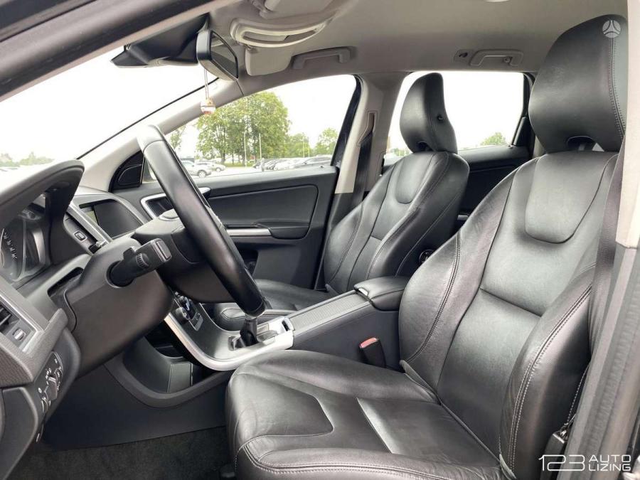Grey Volvo XC60 2014 in Taurage, with an engine capacity of 2.00 L and mileage of 283 thousand km for 8300 €, photo 11 on AUTOMOTO.COM.LV