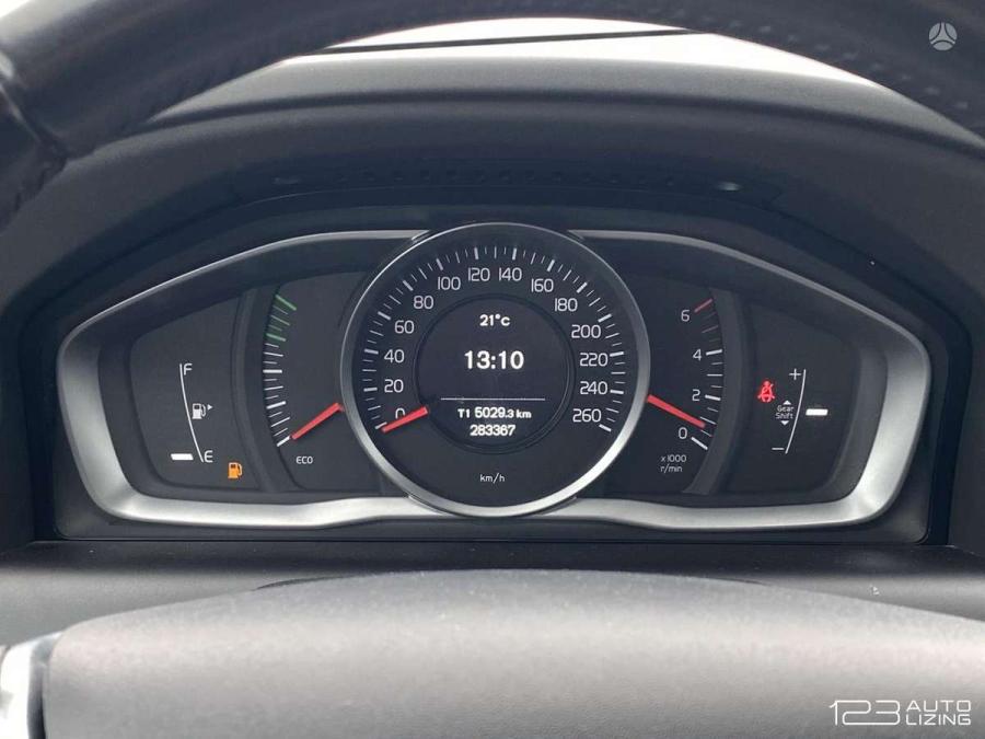 Grey Volvo XC60 2014 in Taurage, with an engine capacity of 2.00 L and mileage of 283 thousand km for 8300 €, photo 17 on AUTOMOTO.COM.LV