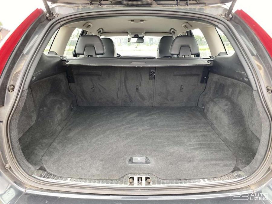 Grey Volvo XC60 2014 in Taurage, with an engine capacity of 2.00 L and mileage of 283 thousand km for 8300 €, photo 23 on AUTOMOTO.COM.LV