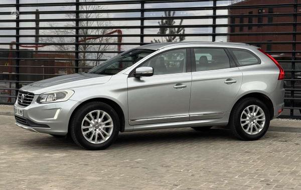 Серый Вольво ХС60 2014 в Клайпеда, объемом двигателя 2.40 л и пробегом 279 тыс. км за 10200 €, фото 7 на AUTOMOTO.COM.LV