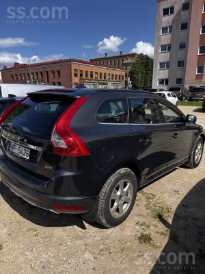 Pelēks Volvo XC60 2014 Rīga, ar dzinēja tilpumu 2.00 L un nobraukumu 269 tūkst. km par 9000 €, foto 3 vietnē AUTOMOTO.COM.LV