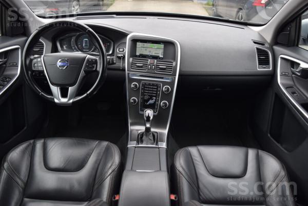 Pelēks Volvo XC60 2014 Rīga, ar dzinēja tilpumu 2.00 L un nobraukumu 138 tūkst. km par 13400 €, foto 4 vietnē AUTOMOTO.COM.LV