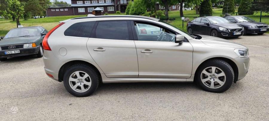 Pelēks Volvo XC60 2014 Viļņa, ar dzinēja tilpumu 2.40 L un nobraukumu 430 tūkst. km par 8050 €, foto 8 vietnē AUTOMOTO.COM.LV