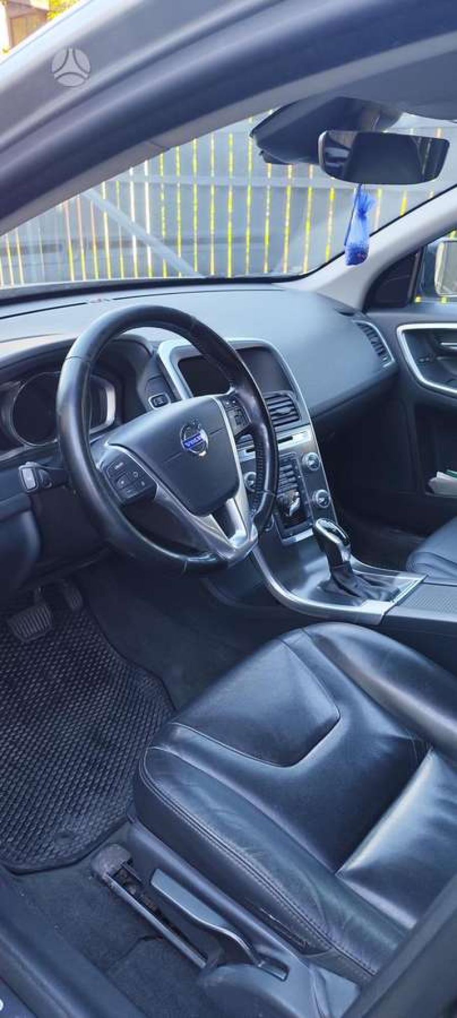 Pelēks Volvo XC60 2014 Viļņa, ar dzinēja tilpumu 2.40 L un nobraukumu 430 tūkst. km par 8050 €, foto 9 vietnē AUTOMOTO.COM.LV