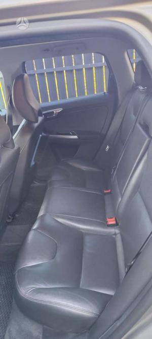 Pelēks Volvo XC60 2014 Viļņa, ar dzinēja tilpumu 2.40 L un nobraukumu 430 tūkst. km par 8050 €, foto 12 vietnē AUTOMOTO.COM.LV