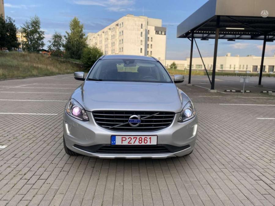 Pelēks Volvo XC60 2014 Viļņa, ar dzinēja tilpumu 2.40 L un nobraukumu 273 tūkst. km par 13350 €, foto 3 vietnē AUTOMOTO.COM.LV