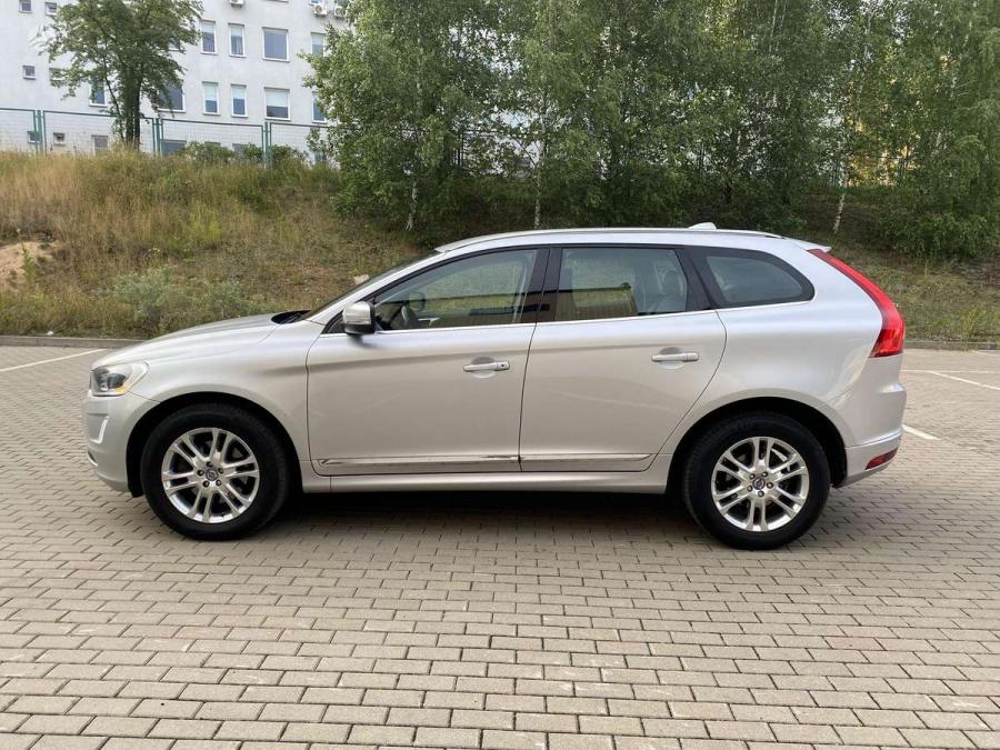 Pelēks Volvo XC60 2014 Viļņa, ar dzinēja tilpumu 2.40 L un nobraukumu 273 tūkst. km par 13350 €, foto 6 vietnē AUTOMOTO.COM.LV