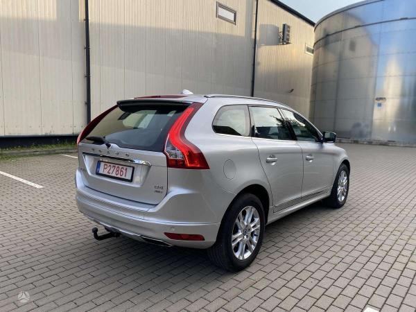 Pelēks Volvo XC60 2014 Viļņa, ar dzinēja tilpumu 2.40 L un nobraukumu 273 tūkst. km par 13350 €, foto 8 vietnē AUTOMOTO.COM.LV