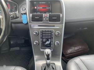 Pelēks Volvo XC60 2014 Viļņa, ar dzinēja tilpumu 2.40 L un nobraukumu 273 tūkst. km par 13350 €, foto 14 vietnē AUTOMOTO.COM.LV