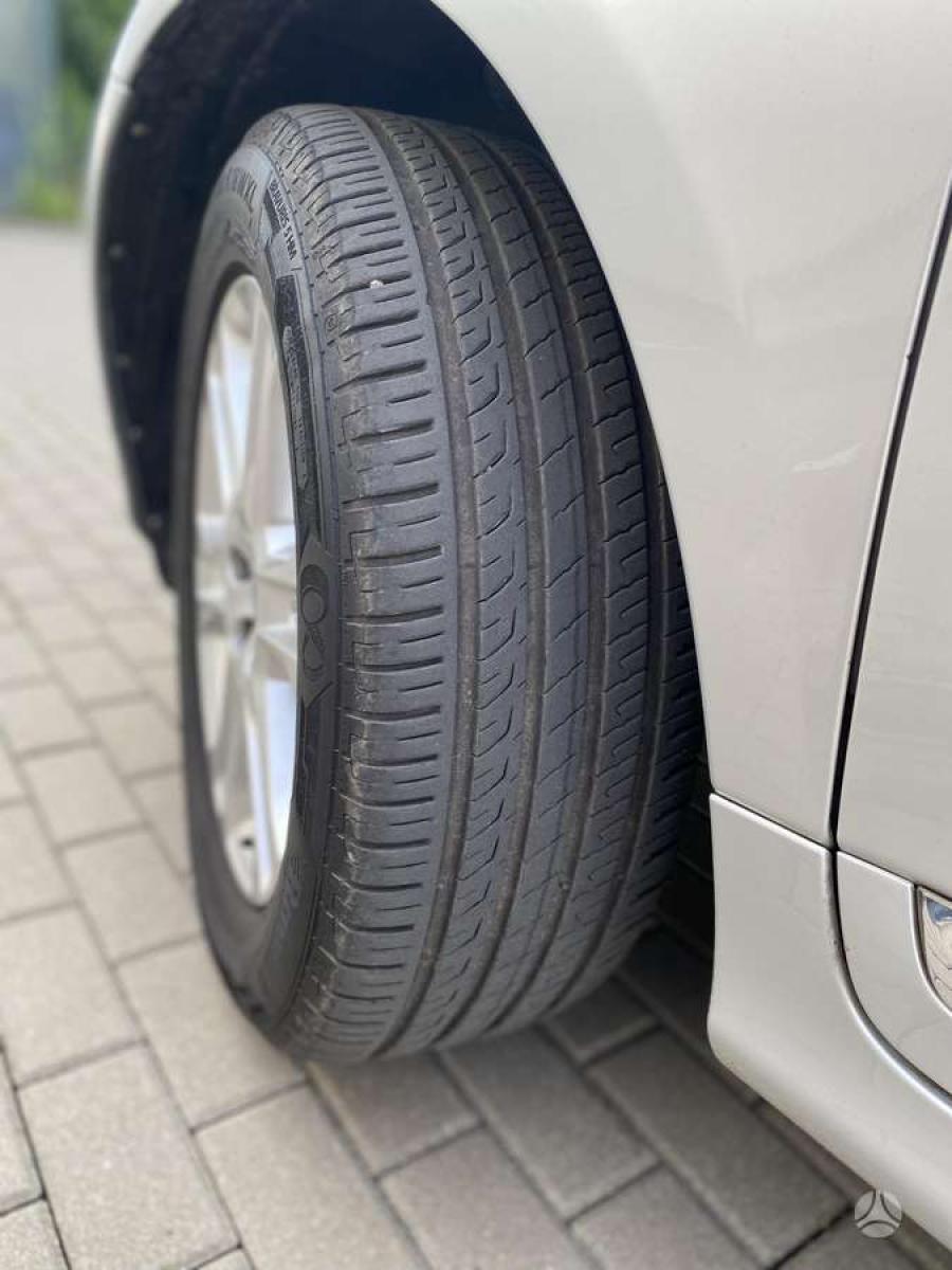 Pelēks Volvo XC60 2014 Viļņa, ar dzinēja tilpumu 2.40 L un nobraukumu 273 tūkst. km par 13350 €, foto 23 vietnē AUTOMOTO.COM.LV
