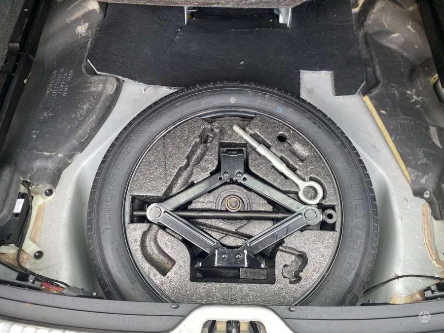 Pelēks Volvo XC60 2014 Viļņa, ar dzinēja tilpumu 2.40 L un nobraukumu 273 tūkst. km par 13350 €, foto 27 vietnē AUTOMOTO.COM.LV