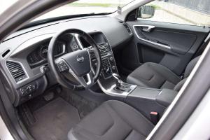 Pelēks Volvo XC60 2014 Viļņa, ar dzinēja tilpumu 2.40 L un nobraukumu 350 tūkst. km par 11250 €, foto 17 vietnē AUTOMOTO.COM.LV