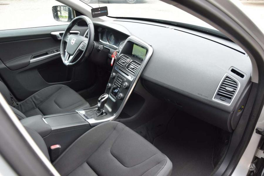 Pelēks Volvo XC60 2014 Viļņa, ar dzinēja tilpumu 2.40 L un nobraukumu 350 tūkst. km par 11250 €, foto 19 vietnē AUTOMOTO.COM.LV