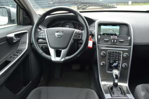 Pelēks Volvo XC60 2014 Viļņa, ar dzinēja tilpumu 2.40 L un nobraukumu 350 tūkst. km par 11250 €, foto 22 vietnē AUTOMOTO.COM.LV