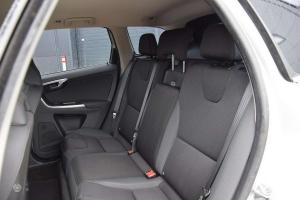 Pelēks Volvo XC60 2014 Viļņa, ar dzinēja tilpumu 2.40 L un nobraukumu 350 tūkst. km par 11250 €, foto 24 vietnē AUTOMOTO.COM.LV