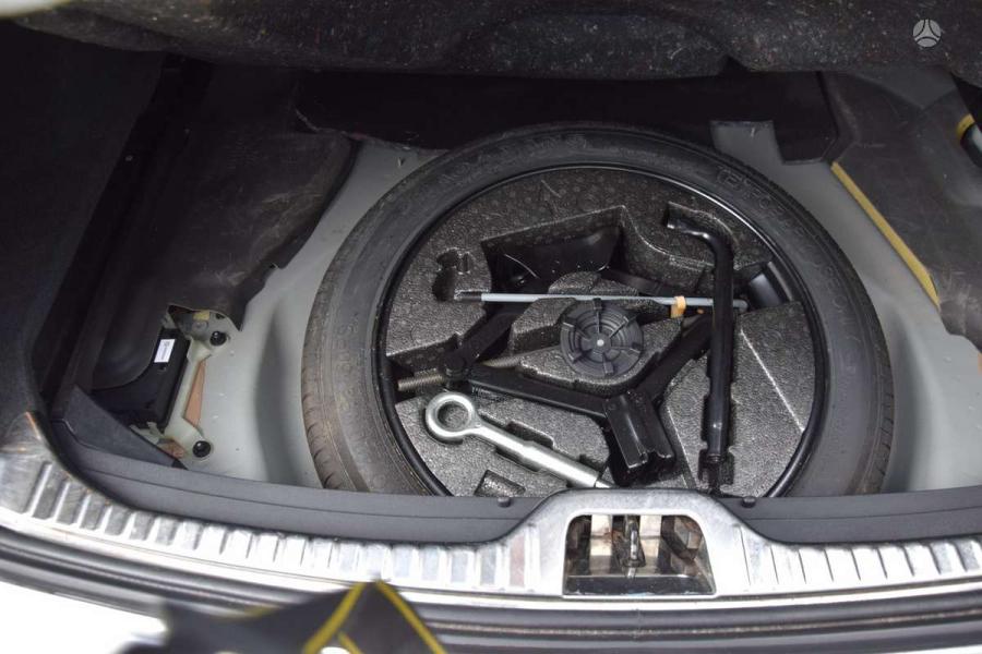 Pelēks Volvo XC60 2014 Viļņa, ar dzinēja tilpumu 2.40 L un nobraukumu 350 tūkst. km par 11250 €, foto 28 vietnē AUTOMOTO.COM.LV