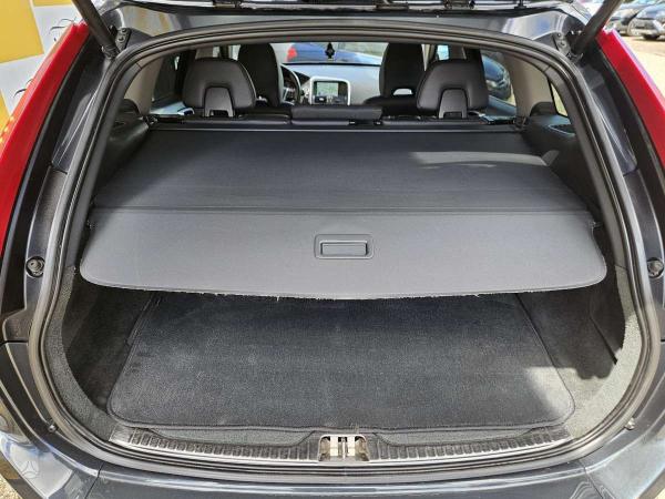 Pelēks Volvo XC60 2014 Šauļi, ar dzinēja tilpumu 2.40 L un nobraukumu 262 tūkst. km par 13950 €, foto 10 vietnē AUTOMOTO.COM.LV