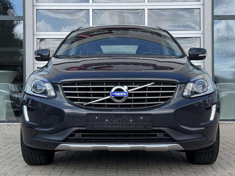 Pelēks Volvo XC60 2014 Viļņa, ar dzinēja tilpumu 2.40 L un nobraukumu 144 tūkst. km par 13000 €, foto 4 vietnē AUTOMOTO.COM.LV