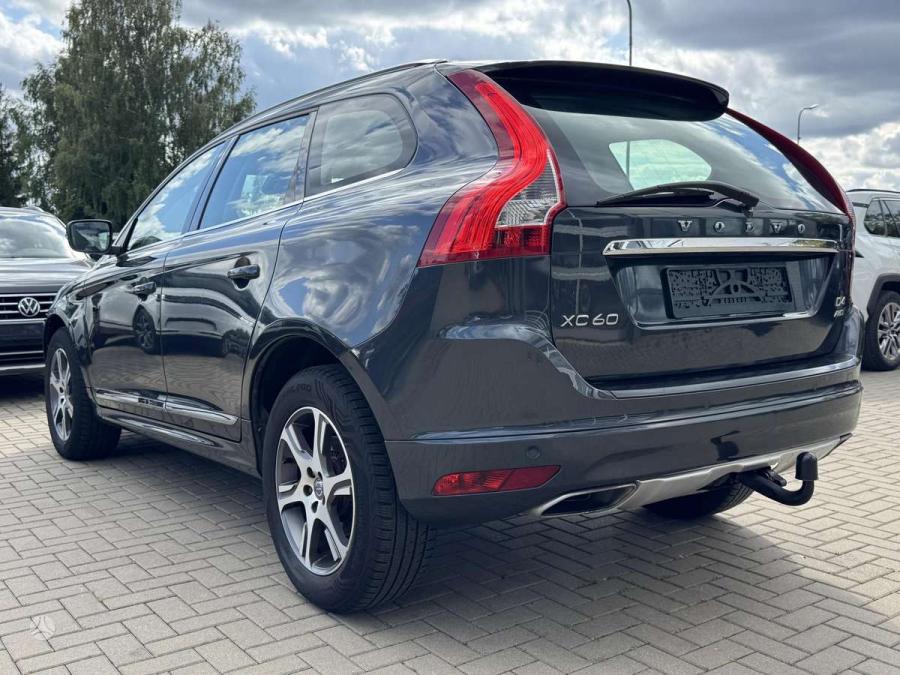 Pelēks Volvo XC60 2014 Viļņa, ar dzinēja tilpumu 2.40 L un nobraukumu 144 tūkst. km par 13000 €, foto 16 vietnē AUTOMOTO.COM.LV