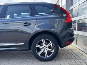 Pelēks Volvo XC60 2014 Viļņa, ar dzinēja tilpumu 2.40 L un nobraukumu 144 tūkst. km par 13000 €, foto 17 vietnē AUTOMOTO.COM.LV