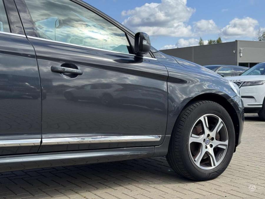 Pelēks Volvo XC60 2014 Viļņa, ar dzinēja tilpumu 2.40 L un nobraukumu 144 tūkst. km par 13000 €, foto 18 vietnē AUTOMOTO.COM.LV