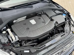 Pelēks Volvo XC60 2014 Viļņa, ar dzinēja tilpumu 2.40 L un nobraukumu 144 tūkst. km par 13000 €, foto 23 vietnē AUTOMOTO.COM.LV