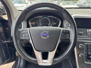 Pelēks Volvo XC60 2014 Viļņa, ar dzinēja tilpumu 2.40 L un nobraukumu 144 tūkst. km par 13000 €, foto 51 vietnē AUTOMOTO.COM.LV