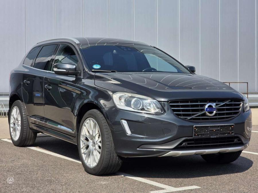 Grey Volvo XC60 2014 in Vilnius, with an engine capacity of 2.40 L and mileage of 203 thousand km for 15600 €, photo 1 on AUTOMOTO.COM.LV