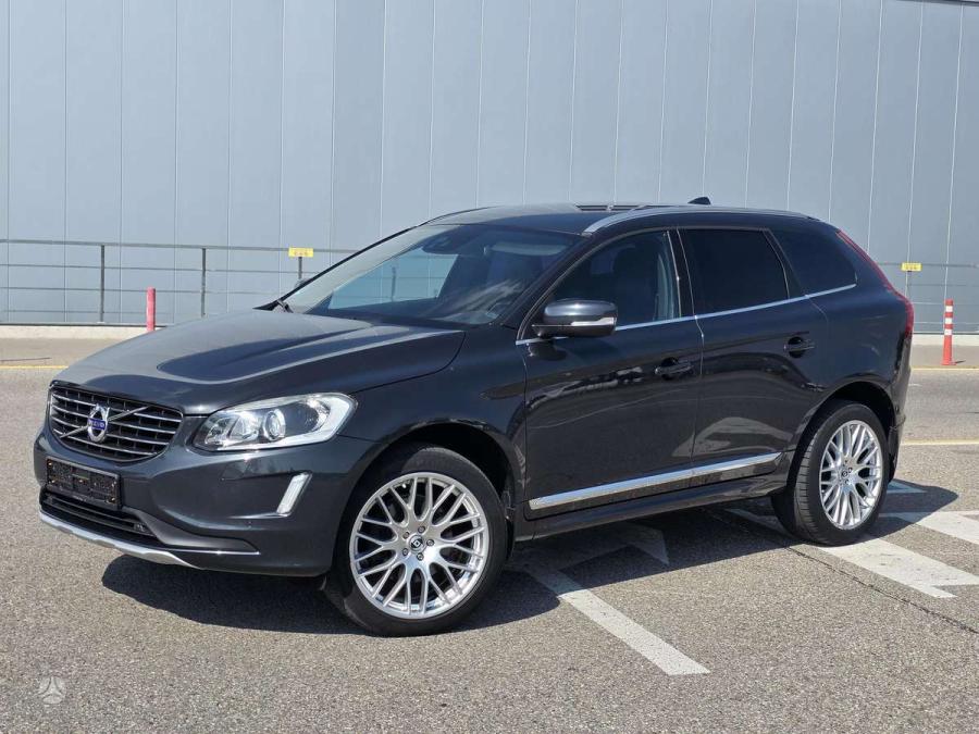 Grey Volvo XC60 2014 in Vilnius, with an engine capacity of 2.40 L and mileage of 203 thousand km for 15600 €, photo 10 on AUTOMOTO.COM.LV