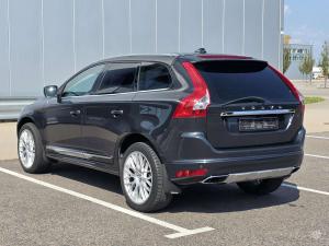 Grey Volvo XC60 2014 in Vilnius, with an engine capacity of 2.40 L and mileage of 203 thousand km for 15600 €, photo 11 on AUTOMOTO.COM.LV