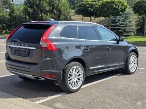 Grey Volvo XC60 2014 in Vilnius, with an engine capacity of 2.40 L and mileage of 203 thousand km for 15600 €, photo 12 on AUTOMOTO.COM.LV