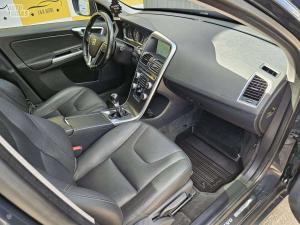 Pelēks Volvo XC60 2014 Šauļi, ar dzinēja tilpumu 2.40 L un nobraukumu 262 tūkst. km par 13950 €, foto 13 vietnē AUTOMOTO.COM.LV
