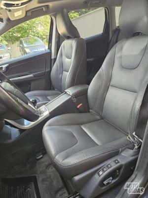 Pelēks Volvo XC60 2014 Šauļi, ar dzinēja tilpumu 2.40 L un nobraukumu 262 tūkst. km par 13950 €, foto 17 vietnē AUTOMOTO.COM.LV