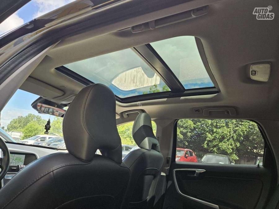 Pelēks Volvo XC60 2014 Šauļi, ar dzinēja tilpumu 2.40 L un nobraukumu 262 tūkst. km par 13950 €, foto 22 vietnē AUTOMOTO.COM.LV