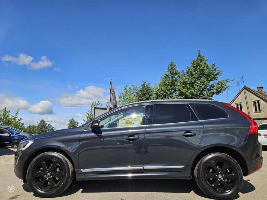 Grey Volvo XC60 2014 in Siauliai, with an engine capacity of 2.40 L and mileage of 262 thousand km for 13959 €, photo 6 on AUTOMOTO.COM.LV