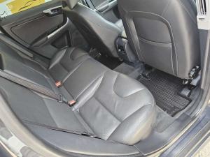 Grey Volvo XC60 2014 in Siauliai, with an engine capacity of 2.40 L and mileage of 262 thousand km for 13959 €, photo 15 on AUTOMOTO.COM.LV