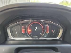 Grey Volvo XC60 2014 in Siauliai, with an engine capacity of 2.40 L and mileage of 262 thousand km for 13959 €, photo 33 on AUTOMOTO.COM.LV