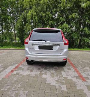 Grey Volvo XC60 2014 in Vilnius, with an engine capacity of 1.98 L and mileage of 279 thousand km for 8700 €, photo 6 on AUTOMOTO.COM.LV