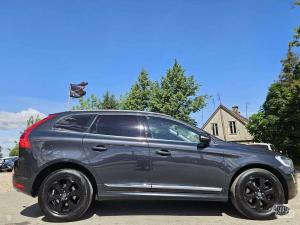 Grey Volvo XC60 2014 in Siauliai, with an engine capacity of 2.40 L and mileage of 262 thousand km for 13959 €, photo 9 on AUTOMOTO.COM.LV